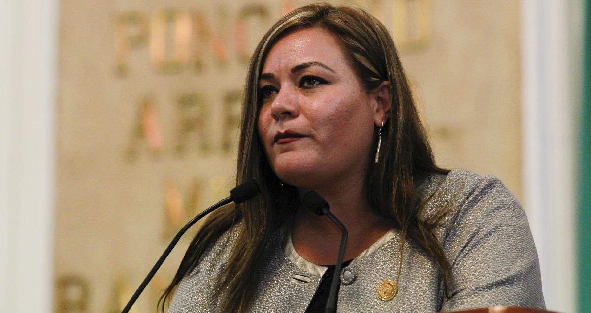 Feminicidas y violadores perderán patria protestad